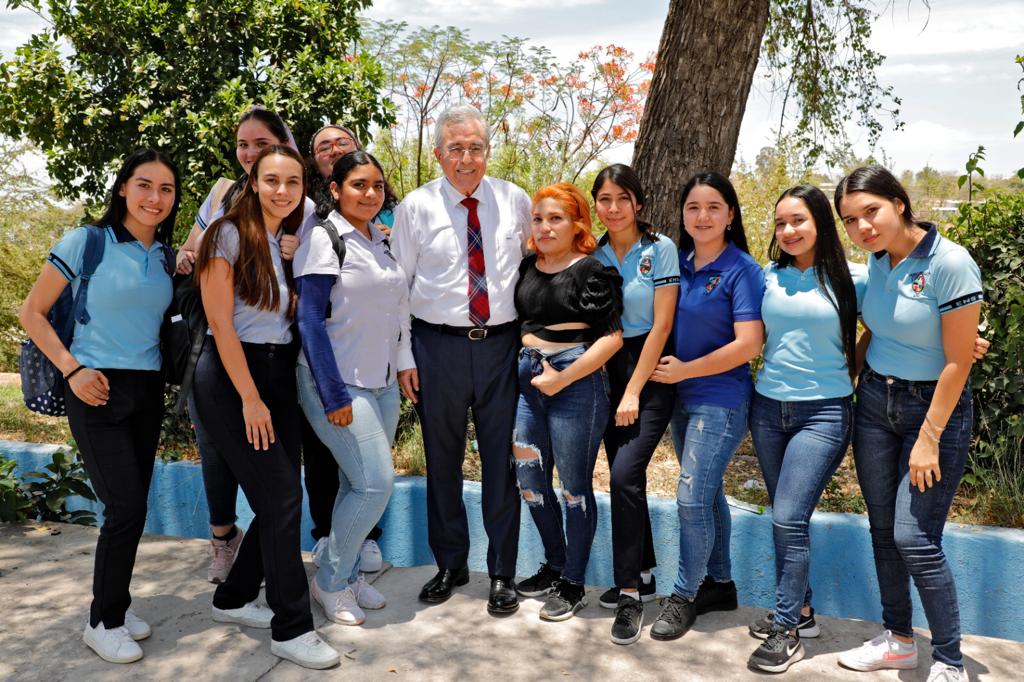 La escuela Normal de Sinaloa es relevante en la formación de los ...